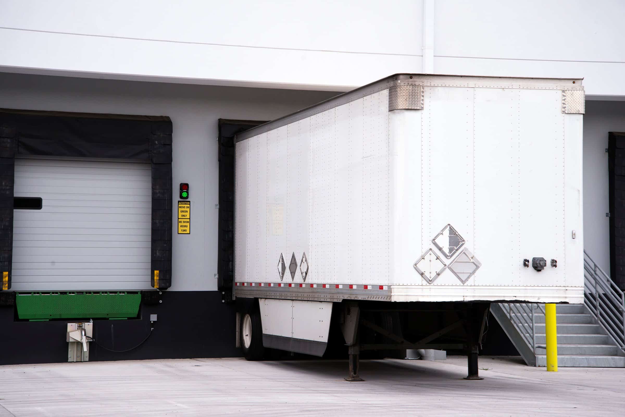 Tips for Uncoupling Your Trailer | Joe Morten & Son